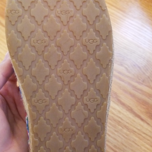 UGG | Shoes | Beautiful Ugg Australia Flats | Poshmark